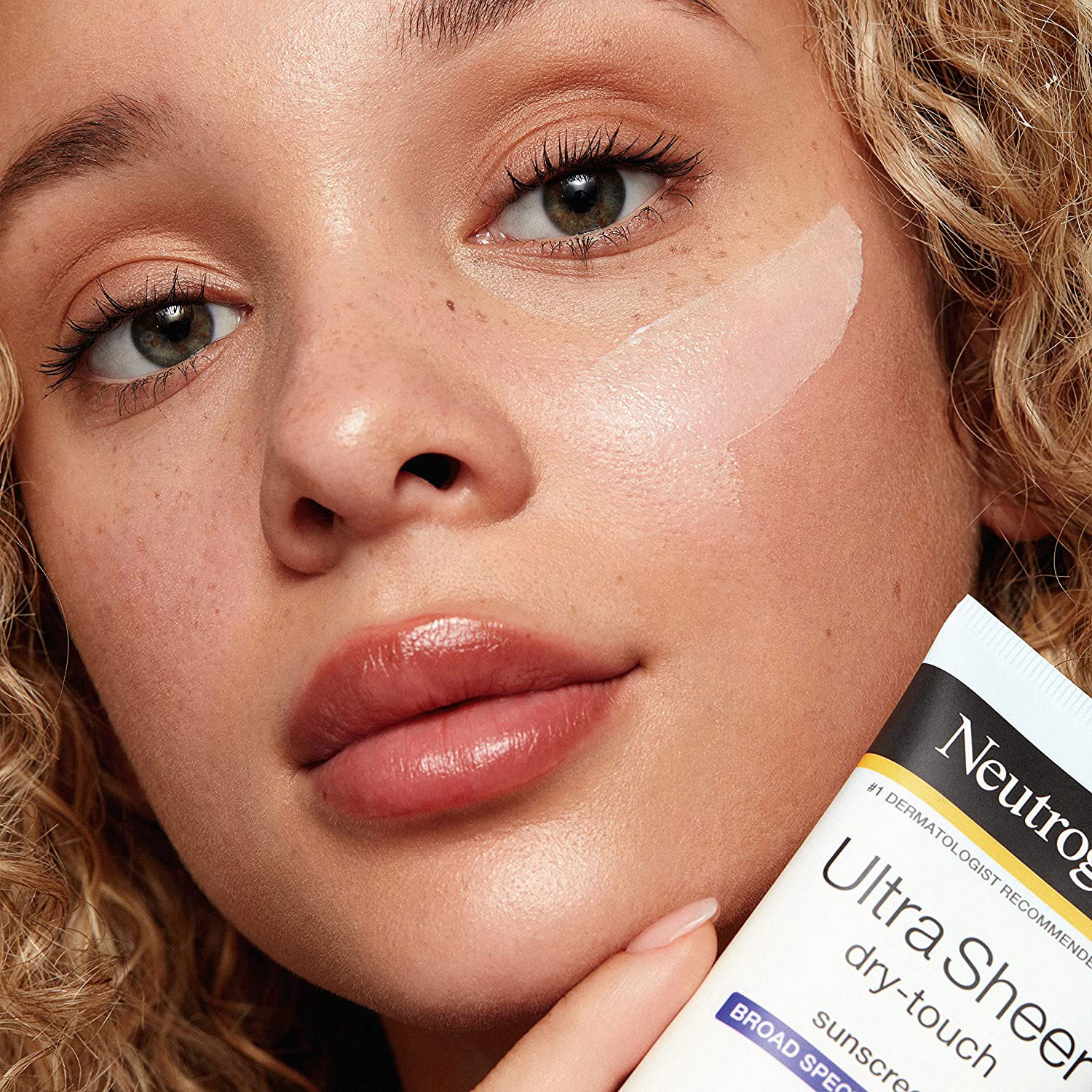 Neutrogena Ultra Sheer Dry-Touch Broad Spectrum SPF 70 Sunscreen (88ml ...